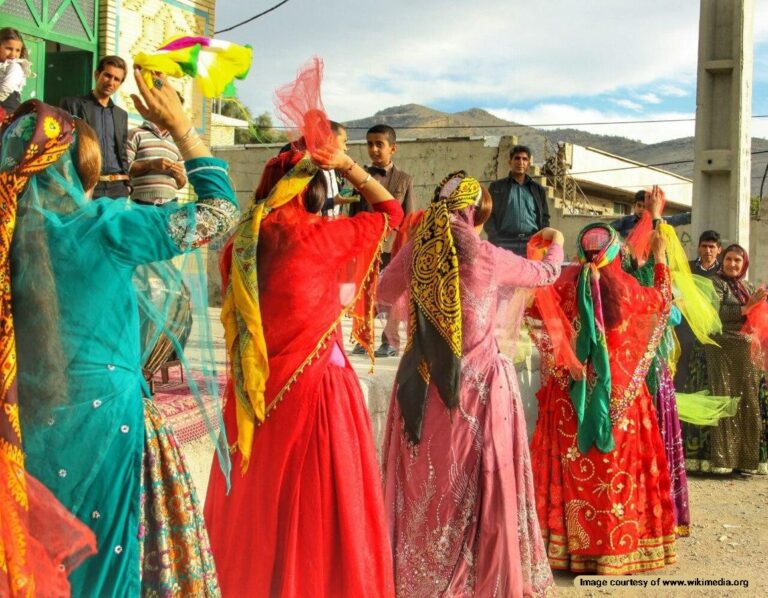 Iranian Dance History, Styles | Destination Iran